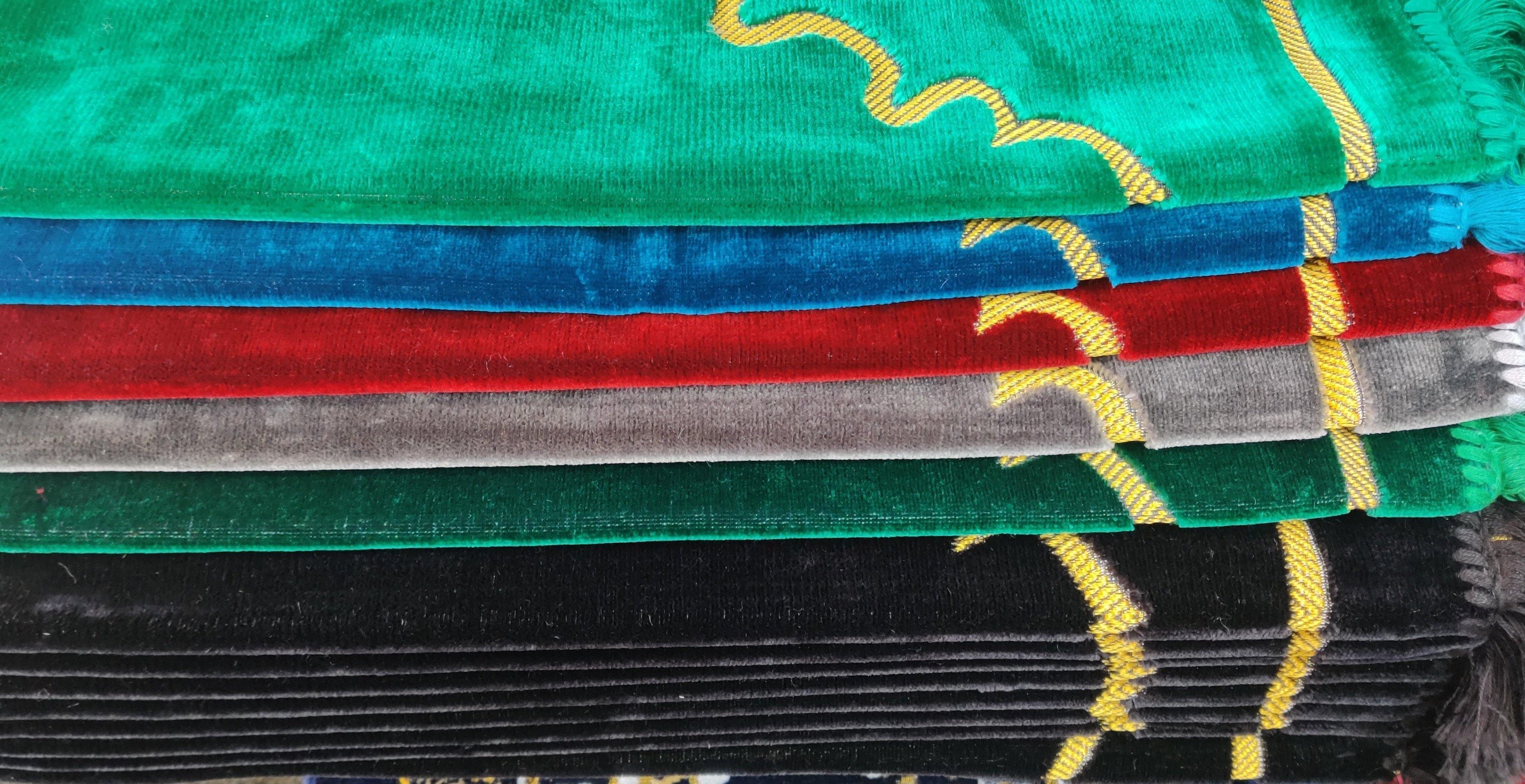 Plain prayer mat sajjadah jaynamaz salah prayer rug Turklish prayer mat ...